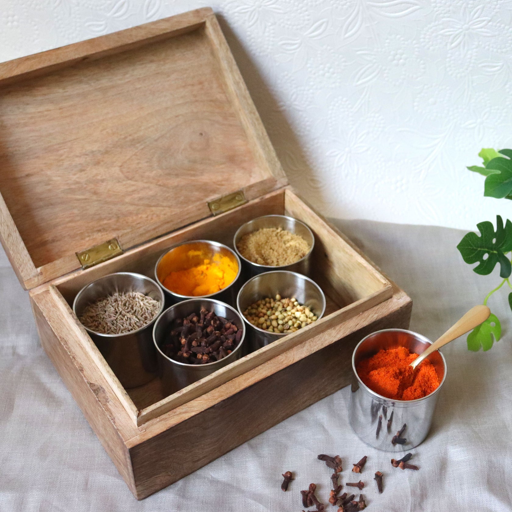 World Map Wooden Spice Box - Engraved, 6 Stainless Steel Bowls, Rectangle